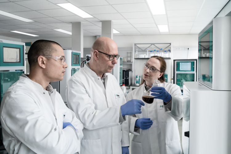 Metrohm Process Analytics Quality Services | Metrohm